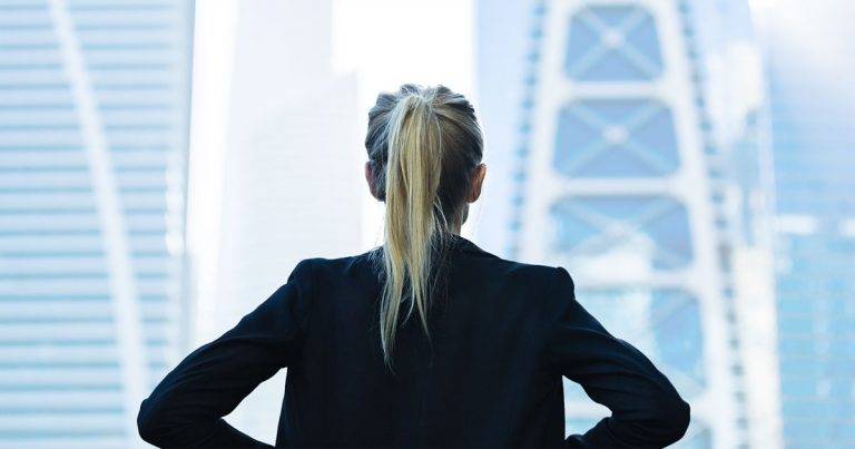 Top Leadership Challenges & How to Overcome Them Effectively